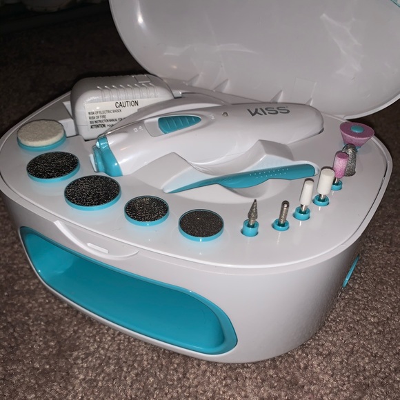 Kiss | Bath & Body | Kiss Nail Kit With Batteries Included Brand New ...